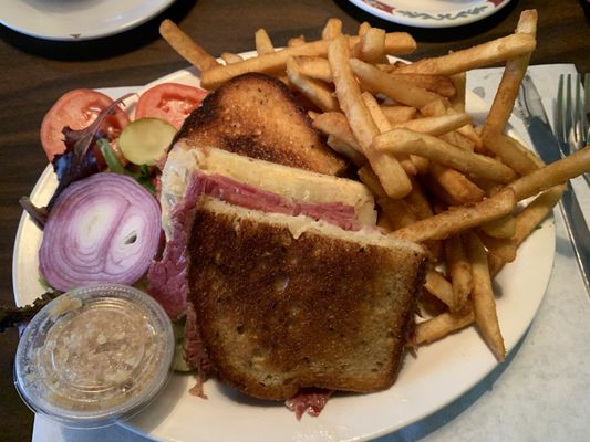 MCCOOK BOHEMIAN RESTAURANT & LOUNGE - Updated December 2025 - 82 Photos ...