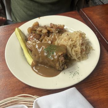 THE RATHSKELLER - Updated July 2025 - 883 Photos & 765 Reviews - 401 E ...