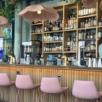 THE EMERALD LOUNGE - Updated October 2024 - 146 Photos & 34 Reviews - 2416 Jefferson Ave ...