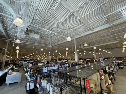 POTTERY BARN AND WEST ELM OUTLET - 17 Photos & 10 Reviews - 4646 Mills ...