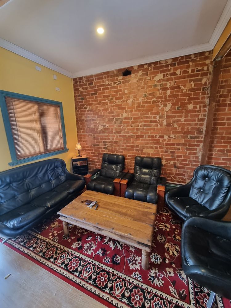 THE MERRI BAR - Updated December 2025 - 15 Gilbert Rd, Preston Victoria ...