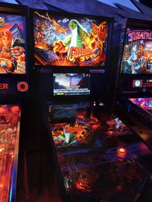 RETROVOLT ARCADE - Updated August 2024 - 244 Photos & 100 Reviews - 544 ...