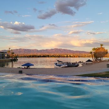 THE NAUTICAL BEACHFRONT RESORT - Updated May 2025 - 493 Photos & 477 ...