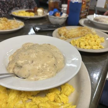 THE HUNGRY FOX RESTAURANT & COUNTRY STORE - Updated December 2025 - 259 ...