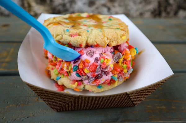 SWEEDEE SWEETS - 10 Photos - Ice Cream & Frozen Yogurt - 124 South Main ...