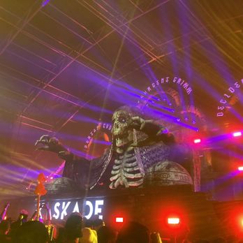 NOS EVENTS - Updated August 2025 - 585 Photos & 122 Reviews - 689 S E ...