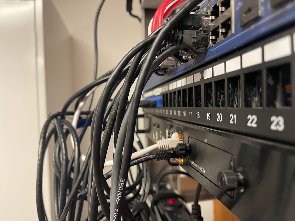 PCHELPERTEAM - Updated August 2025 - 86 Photos & 22 Reviews - 2370 Westwood Blvd, Los Angeles ...