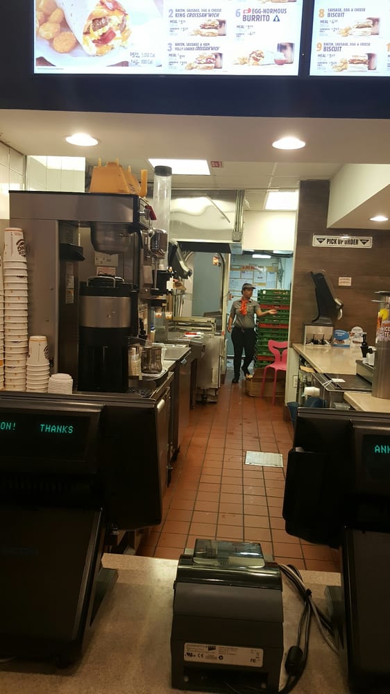 Burger King - CLOSED - Takeout & Delivery - 17 Reviews - Fast Food ...
