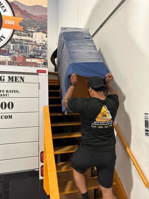 MUSCULAR MOVING MEN AND STORAGE - Updated July 2025 - 522 Photos & 524 ...