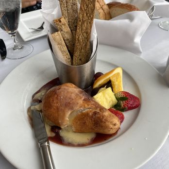 YELLOW DOG CAFE - Updated December 2024 - 619 Photos & 454 Reviews ...