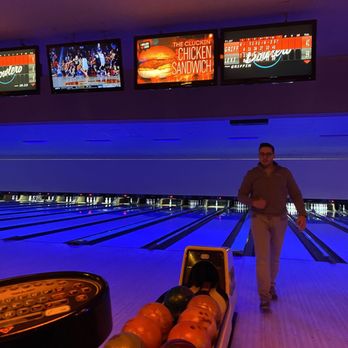 BOWLERO NORTHRIDGE - Updated December 2025 - 19 Photos & 10 Reviews ...