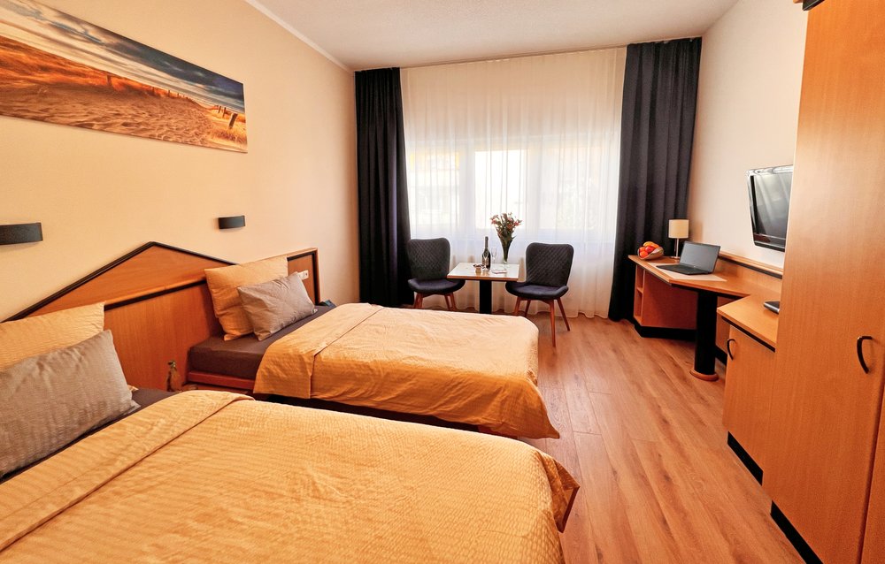 HIL-HOTEL IM LUS - 10 Photos - Hohe-Flum-Str. 55, Schopfheim, Baden ...