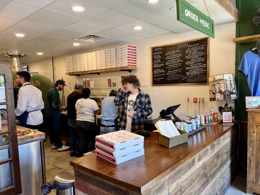 TIMBER PIZZA - Updated December 2025 - 64 Photos & 56 Reviews - 192 ...