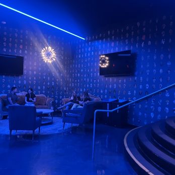 THE BELLWETHER - Updated October 2024 - 72 Photos & 68 Reviews - 333 S ...