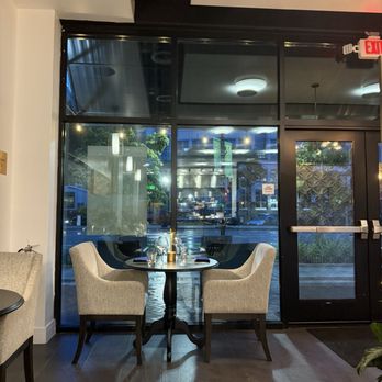 LEIAH - Updated October 2025 - 91 Photos & 16 Reviews - 409 N Magnolia ...