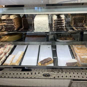 FAMOUS 4TH STREET DELICATESSEN - Updated December 2024 - 1261 Photos ...