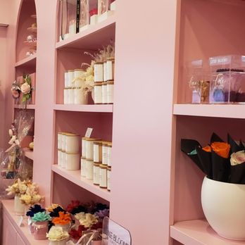 LUXE BLOOMS FLOWER CAFE - Updated December 2025 - 90 Photos & 19 ...