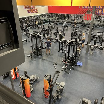 CRUNCH FITNESS - CORAL RIDGE - Updated December 2025 - 34 Photos & 12 ...