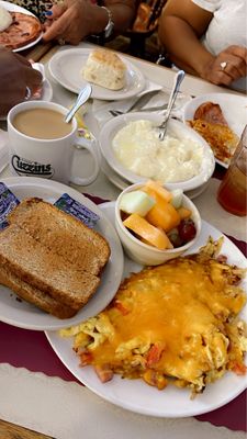 KISSIN’ CUZZINS - 196 Photos & 230 Reviews - 951 34th St N, Saint ...