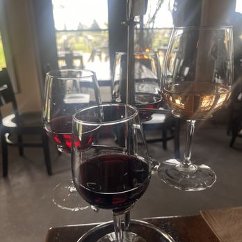 AUBURN ROAD VINEYARD AND WINERY - Updated December 2025 - 218 Photos ...