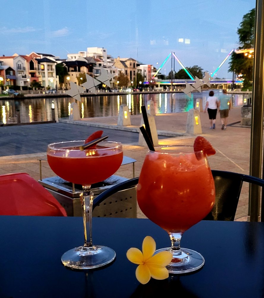 THE ROYAL ON THE WATERFRONT - Updated August 2025 - 75 Photos & 52 ...