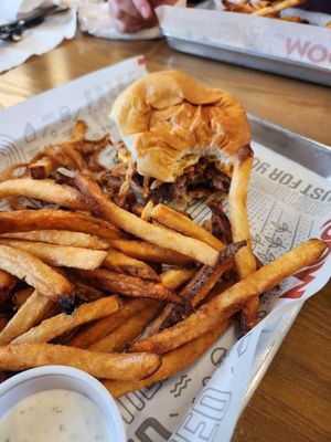 MOOYAH BURGERS, FRIES & SHAKES - Updated August 2025 - 127 Photos & 68 ...