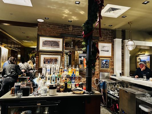 THE TAVERN - Updated January 2026 - 151 Photos & 290 Reviews - 220 E ...