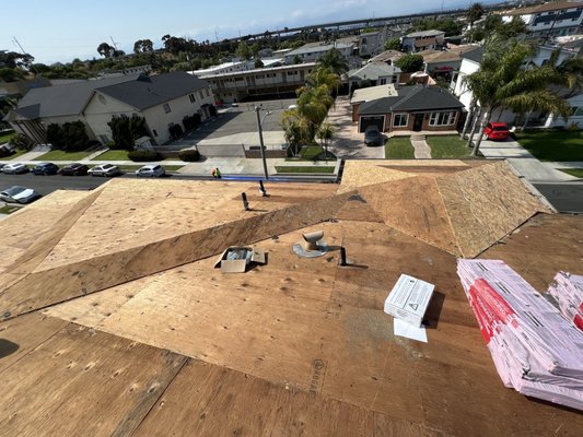 HUSKY ROOFING - Updated December 2025 - 59 Photos & 37 Reviews - 12814 ...