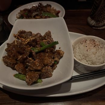 ELEPHANT EAST - Updated December 2025 - 573 Photos & 258 Reviews - 2823 ...