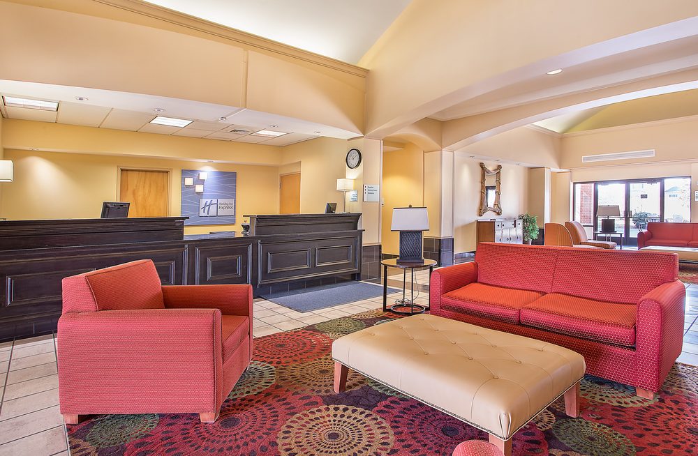 HOLIDAY INN EXPRESS WICKAM INN - Updated 2024 - 26 Photos & 12 Reviews ...