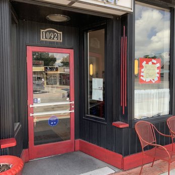 MUGS UP DRIVE IN - 48 Photos & 96 Reviews - 700 E 23rd St S ...