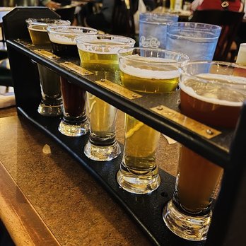 TRIPLE 7 RESTAURANT AND MICROBREWERY - Updated July 2025 - 1247 Photos ...