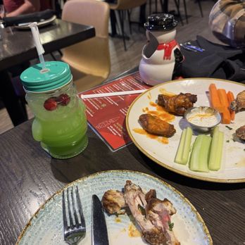 MAKERS UNION - Updated March 2025 - 330 Photos & 216 Reviews - 664 ...