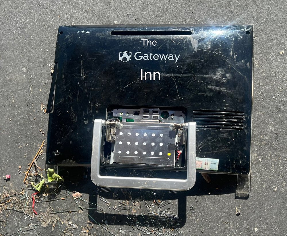 GATEWAY INN - Updated August 2025 - 16 Photos & 10 Reviews - 1275 ...