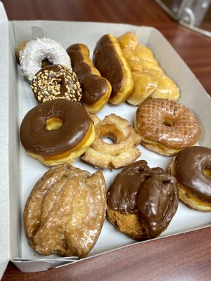 SUNRISE DONUTS - 44 Photos & 82 Reviews - Donuts - 1639 E 7th St, Long ...