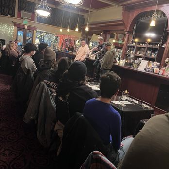 ILLUSIONS BAR & THEATER - Updated May 2025 - 326 Photos & 464 Reviews ...