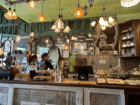 CLEOCATRA CAFE - Updated December 2025 - 13 Photos - 859 Portage Avenue ...