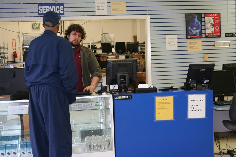 UPTECH COMPUTER - Updated October 2025 - 17 Reviews - 700 Mount Moriah ...