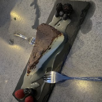 LINDAROSE ROOFTOP BAR & GRILL - Updated July 2025 - 94 Photos & 27 ...