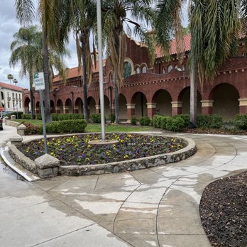 AK SMILEY PUBLIC LIBRARY - Updated September 2025 - 179 Photos & 77 ...