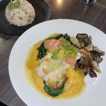 VERSA - Updated July 2025 - 433 Photos & 309 Reviews - 218 W 35th St ...