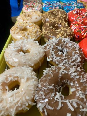 YES DONUTS - Updated December 2025 - 21 Photos & 43 Reviews - 463 Fm ...