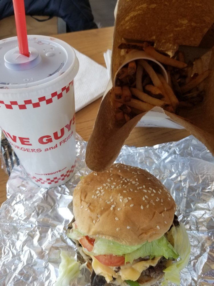 FIVE GUYS - 19 Photos & 25 Reviews - Burgers - 320 Riggs Rd NE ...