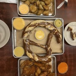 FAT HEADS SALOON - Updated December 2025 - 844 Photos & 1005 Reviews ...