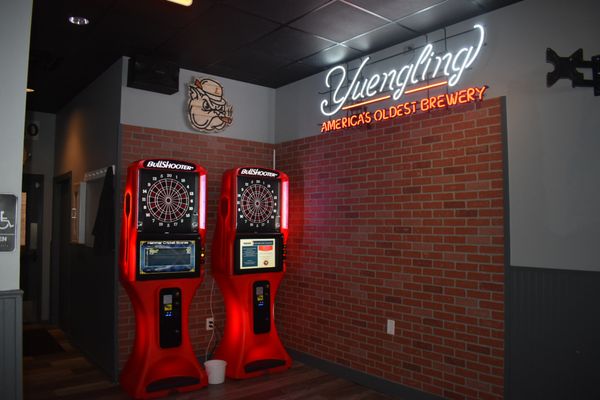 LONGSHOTS SPORTS BAR & GRILL - Updated January 2026 - 34 Photos & 11 ...