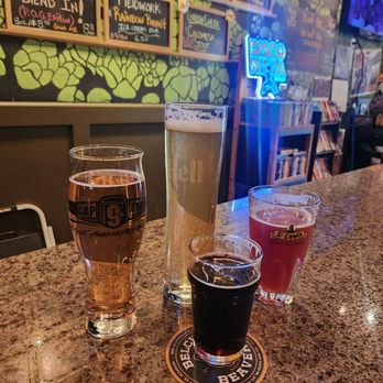 CAPITOL BEER AND TAP ROOM - Updated December 2025 - 204 Photos & 230 ...