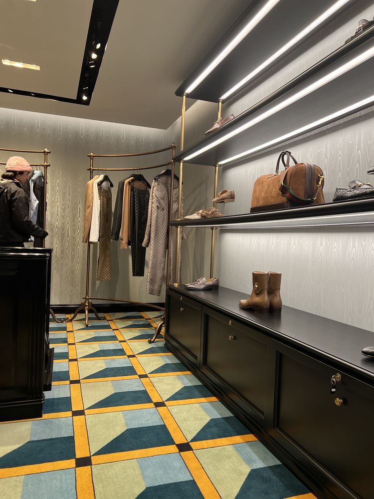 GUCCI FRANCE - Updated September 2024 - 21 Rue Royale, Paris, France ...