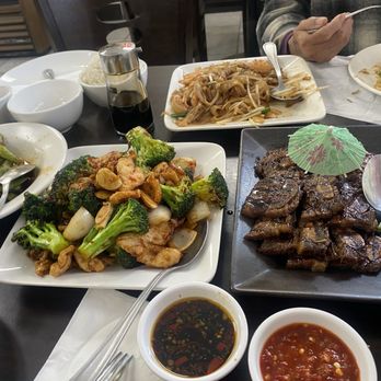 GOLDEN TREE RESTAURANT - Updated December 2024 - 391 Photos & 258 ...