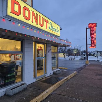 DONUT DRIVE-IN - Updated September 2025 - 279 Photos & 393 Reviews - 6525 Chippewa St, Saint ...
