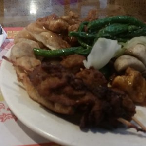 MASTER BUFFET - 21 Photos & 48 Reviews - 4241 Venture Dr, Peru ...